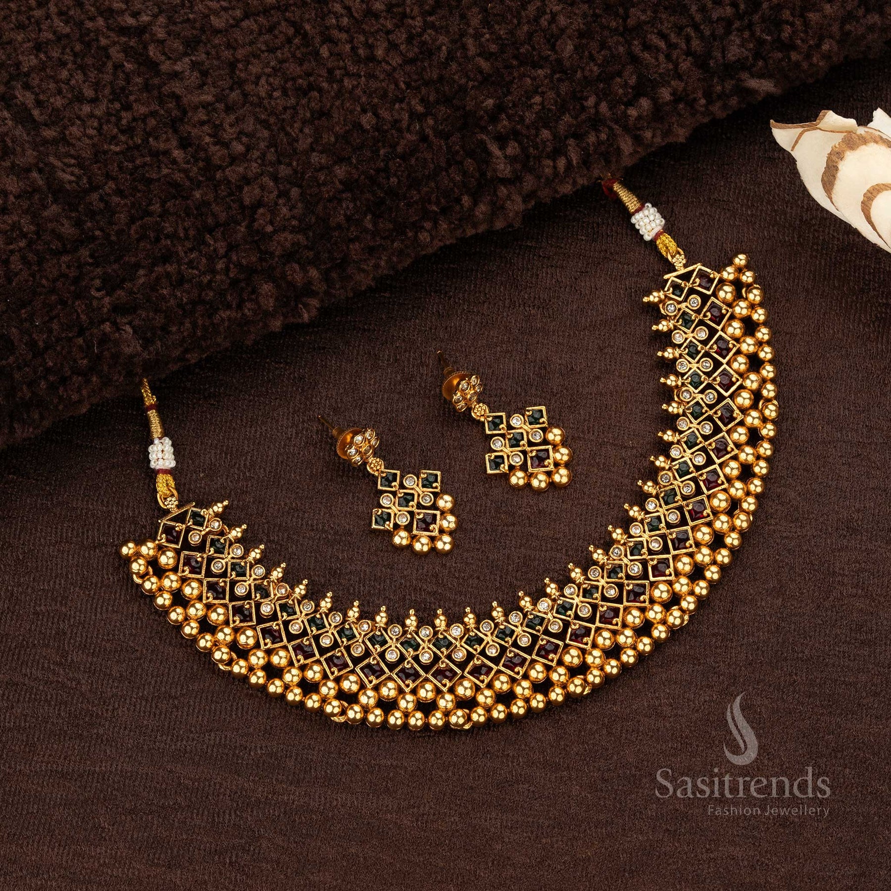 Temple Matte Gold Necklace Set with Geometric Motifs – Sasitrends